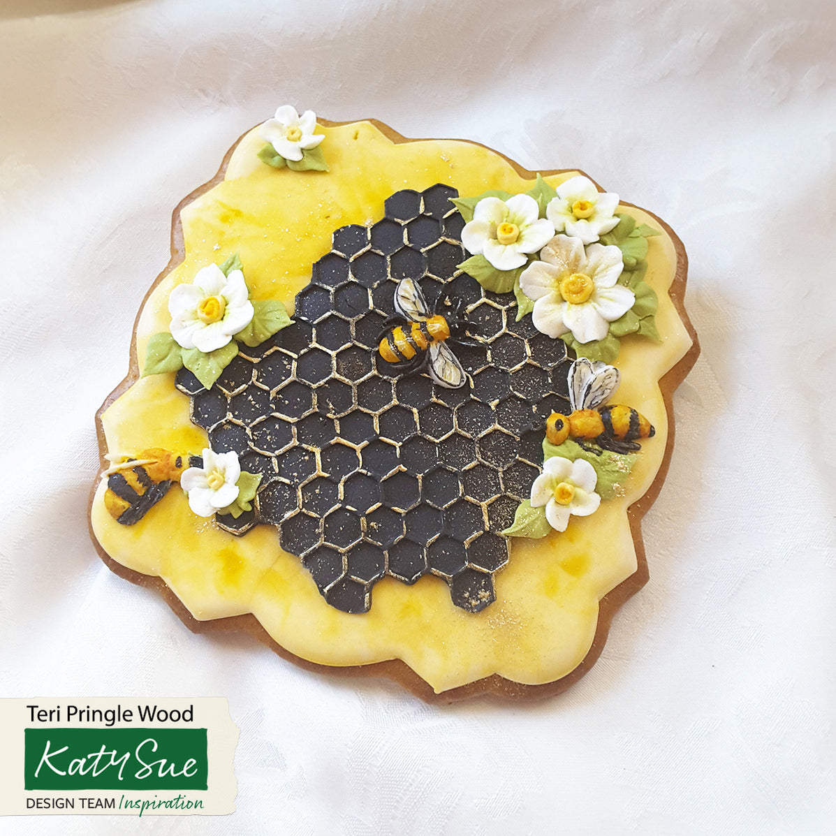 Continuous Honeycomb and Bees Silicone Mould | Katy Sue Designs